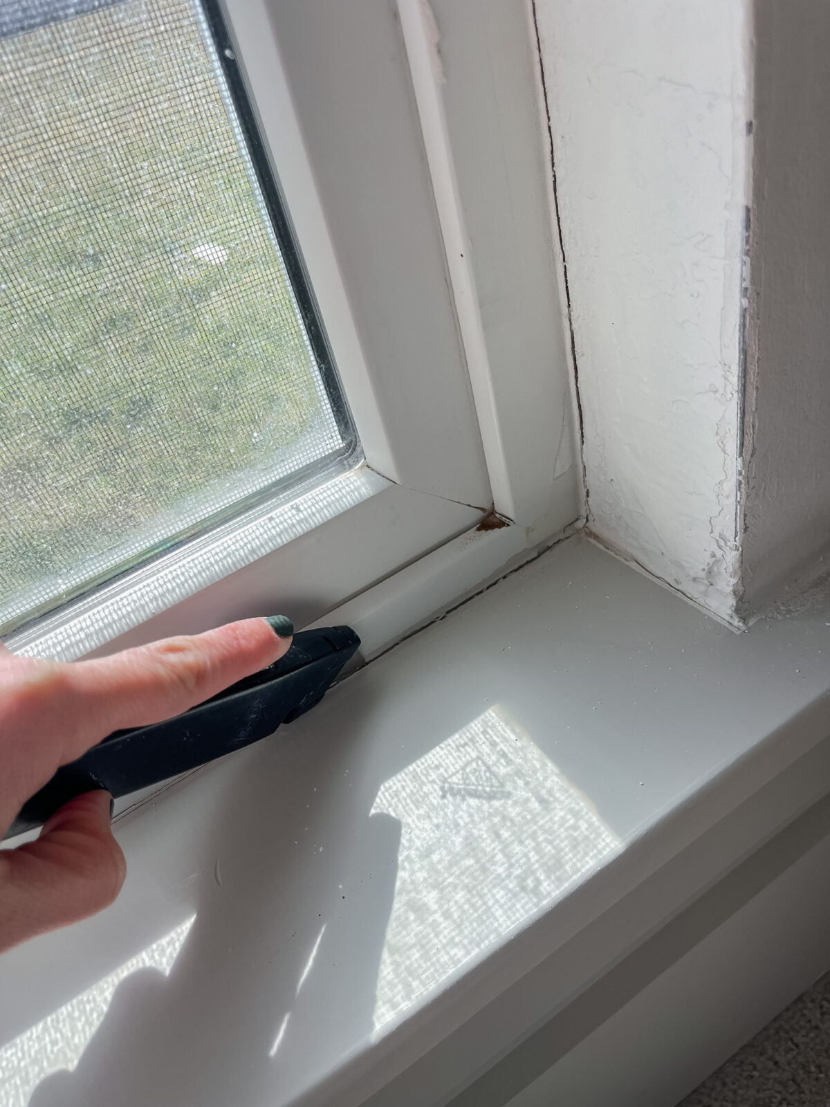 Easy DIY Window Trim: Upgrade Your Windows Without Miter Cuts! - Tapia ...