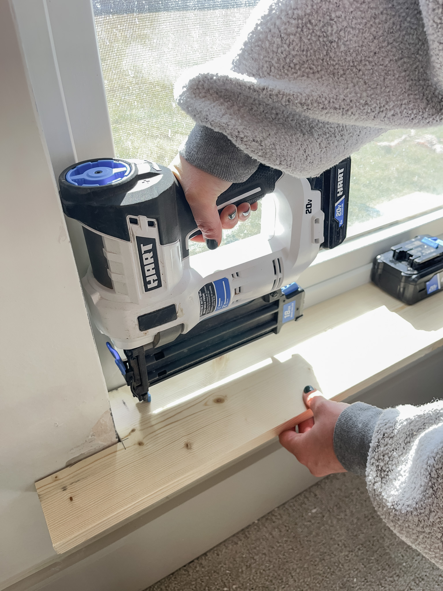 Easy DIY Window Trim: Upgrade Your Windows Without Miter Cuts! - Tapia ...
